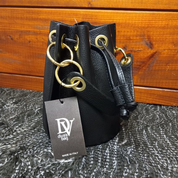 Diva's Bag | Bags | Divas Bag Genuine Leather Black Bucket Purse With ...
